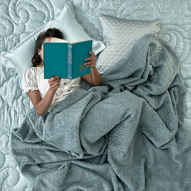 How To Properly Store Your Blankets