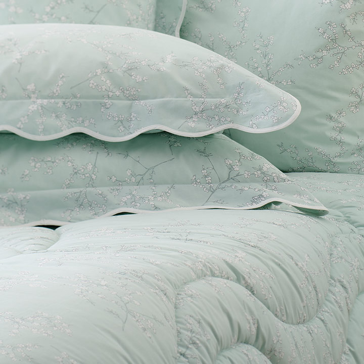 Blossom Comforter Bedding Set