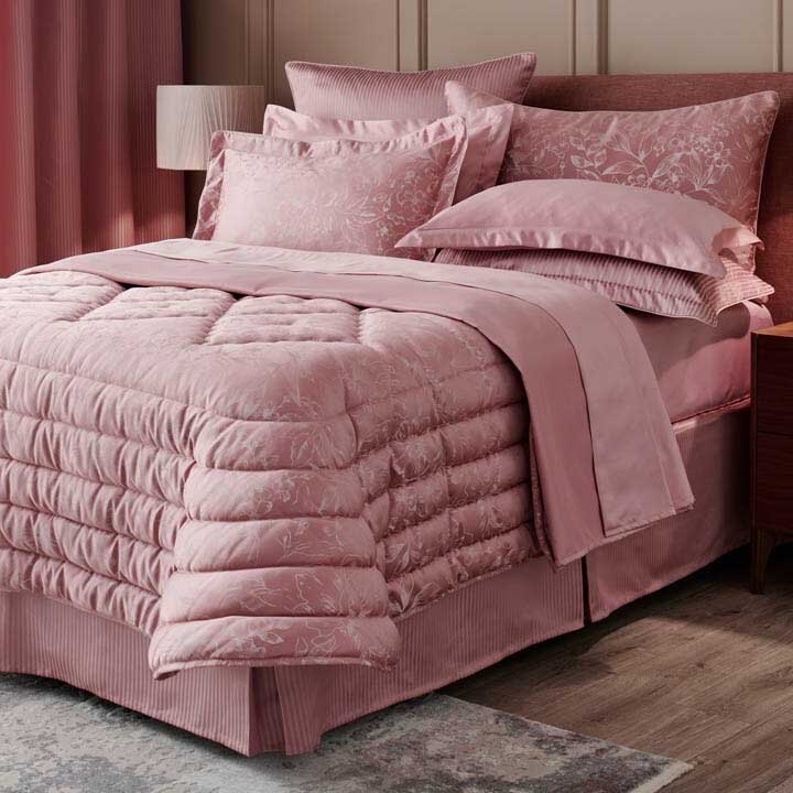 Carnation Deluxe Continental Comforter Set