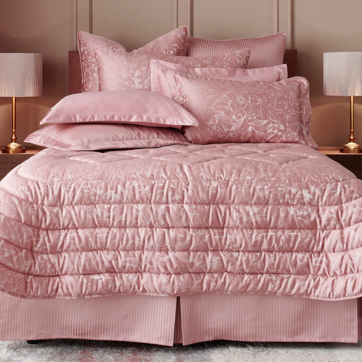 Carnation Deluxe Emperor Comforter Set
