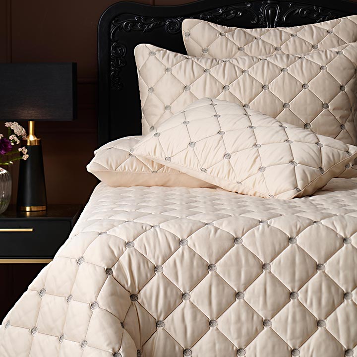 Coco Cream Bed Quilt Set Continental
