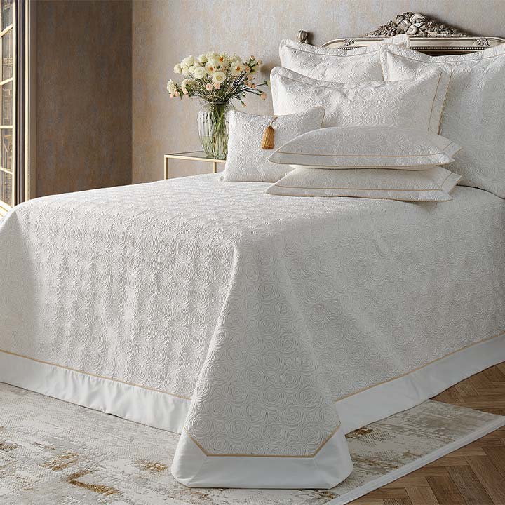 Duchess Continental Bedspread Bedding Set