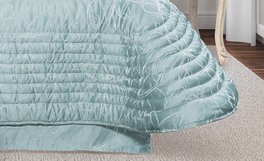 Bed Quilts, Comforters, and Duvets | Pres Les